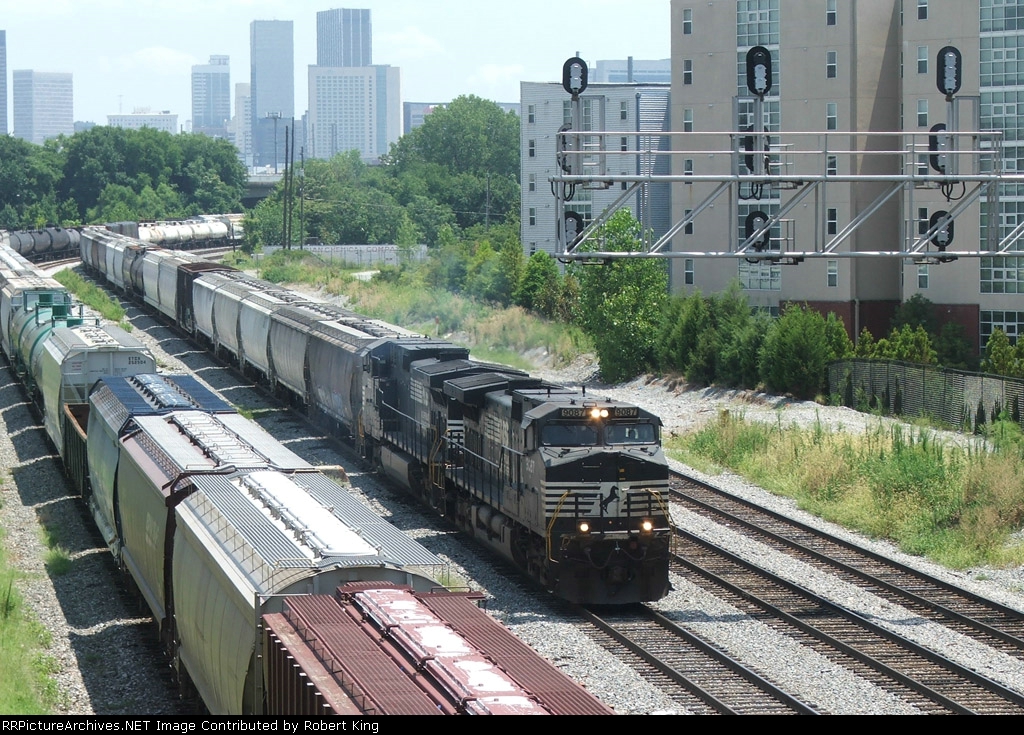 NS 9087 Finally Heading West
